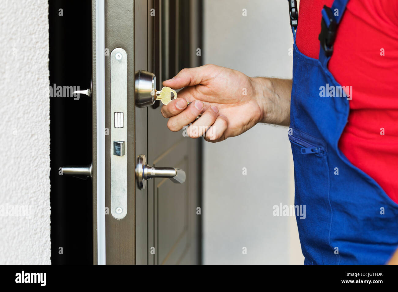 Fixing Lock Stock Photos & Fixing Lock Stock Images - Alamy