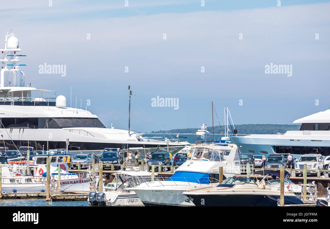 busy harbor in Sag Harbor, NY Stock Photo - Alamy