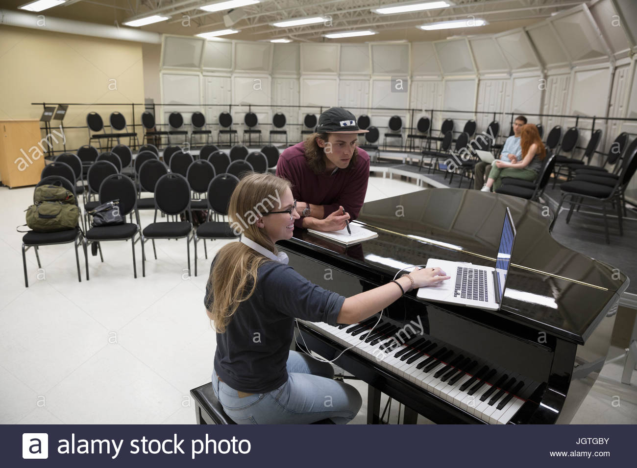Piano classroom hi-res stock photography and images - Alamy