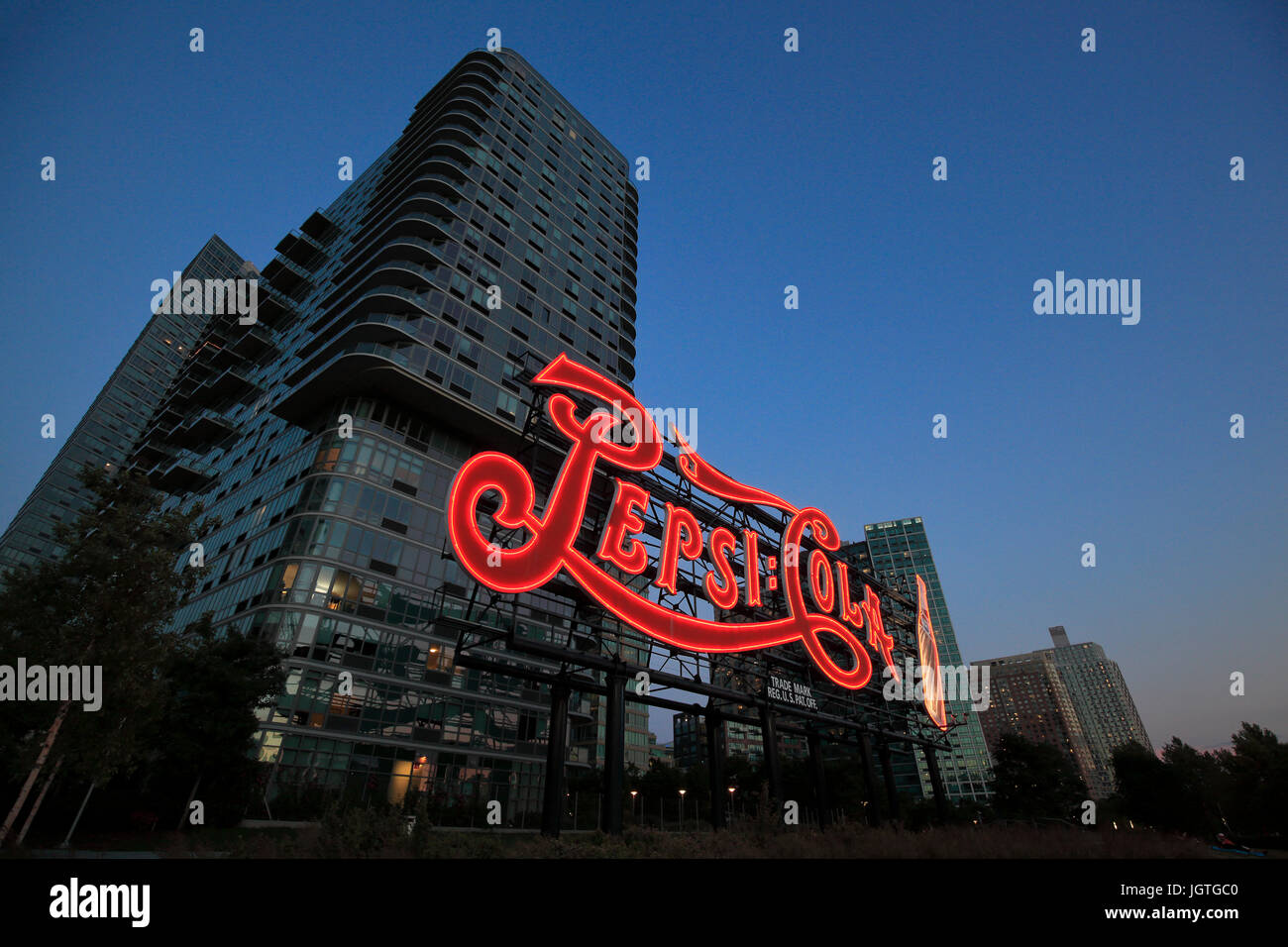 Pepsi color hi-res stock photography and images - Alamy