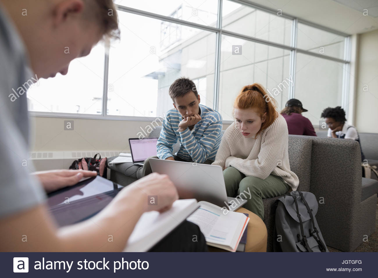 Student students using hi-res stock photography and images - Alamy