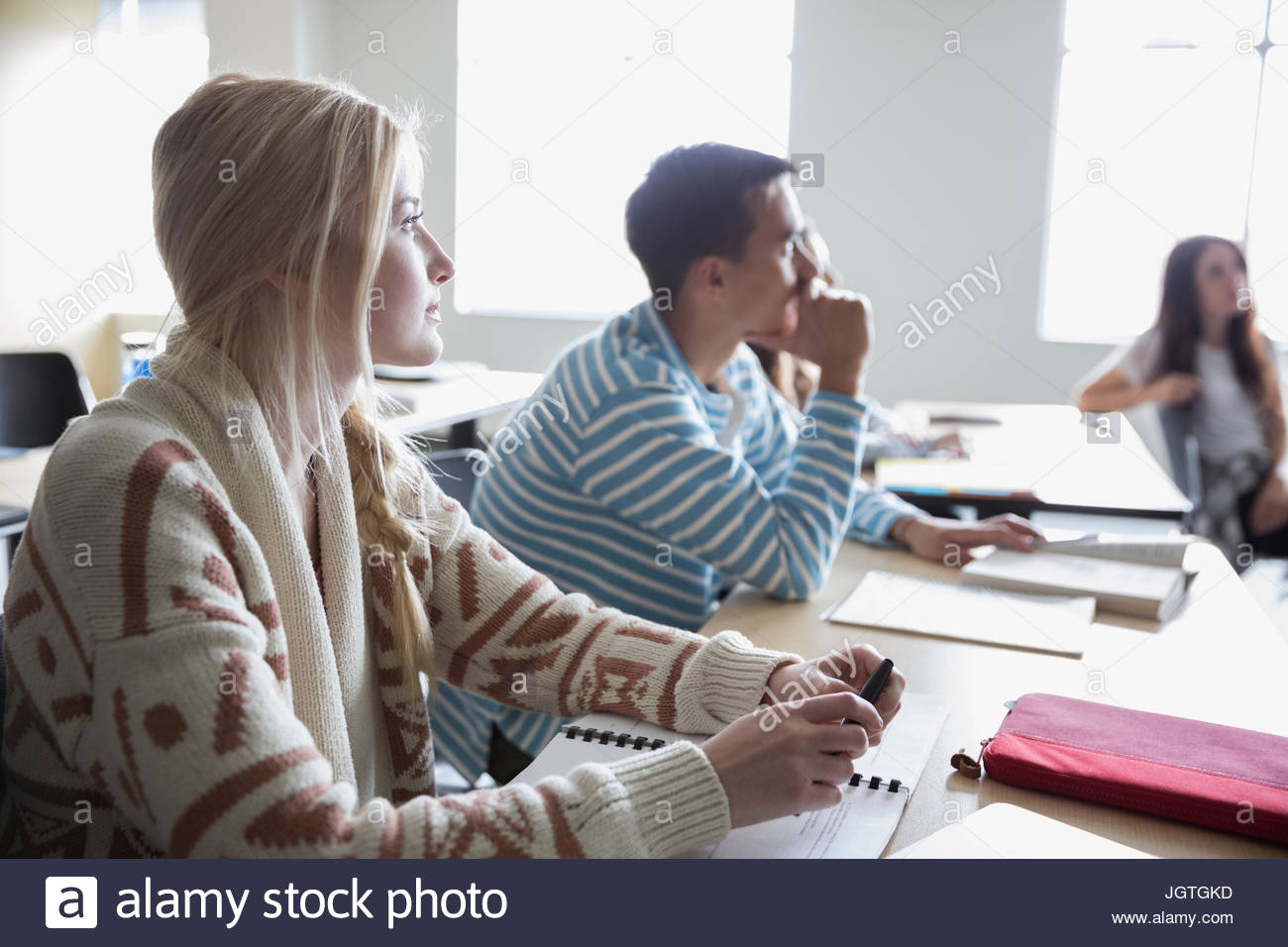 Students attentive classroom hi-res stock photography and images - Alamy
