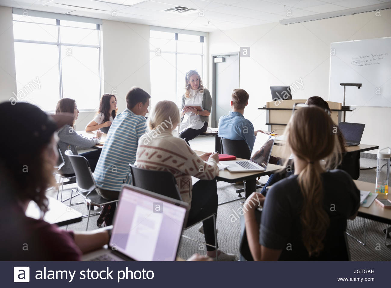 Students in classroom hi-res stock photography and images - Alamy