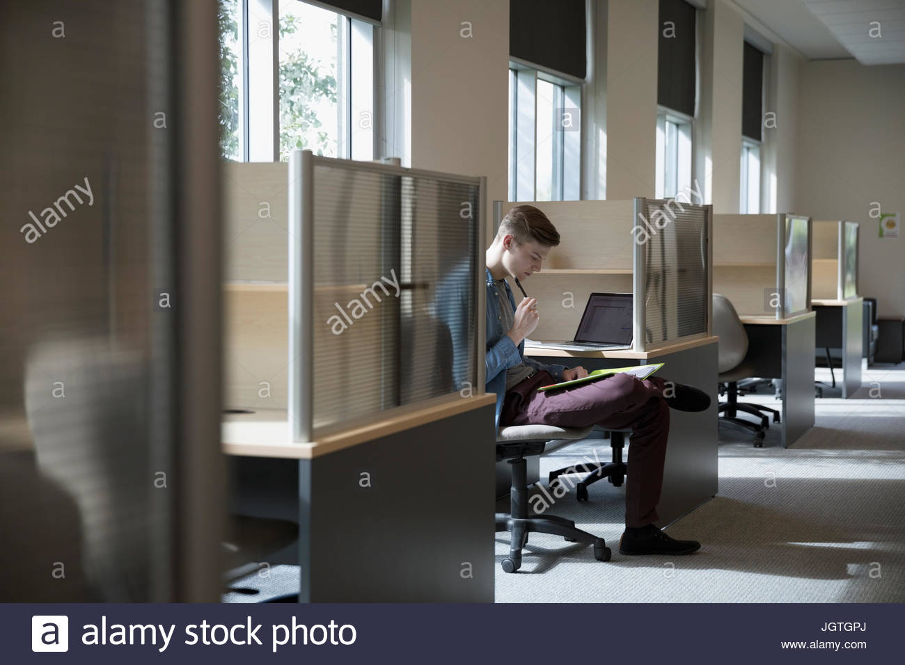 Library desk full view hi-res stock photography and images - Alamy