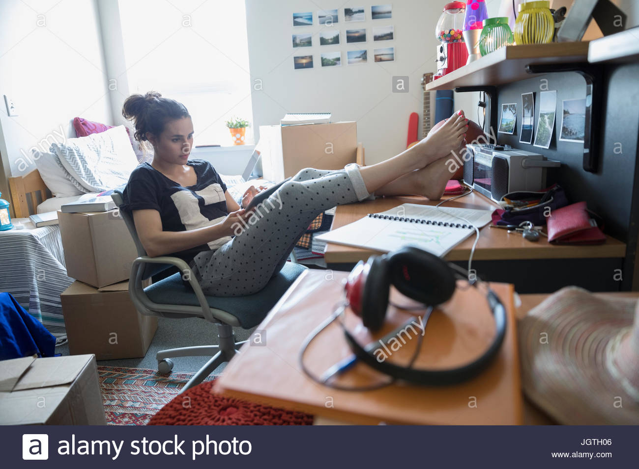 Student Education Feet High Resolution Stock Photography and Images - Alamy