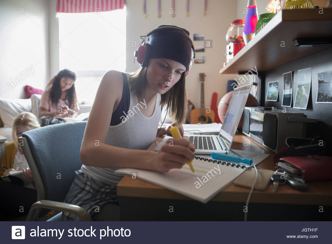 Student desk studying room hi-res stock photography and images - Alamy