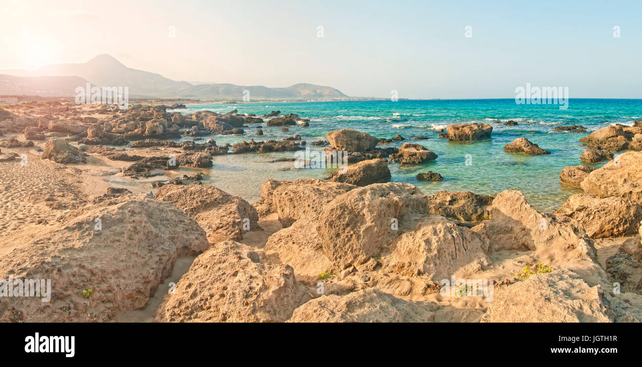 Sun rising behind mountains hi-res stock photography and images - Alamy