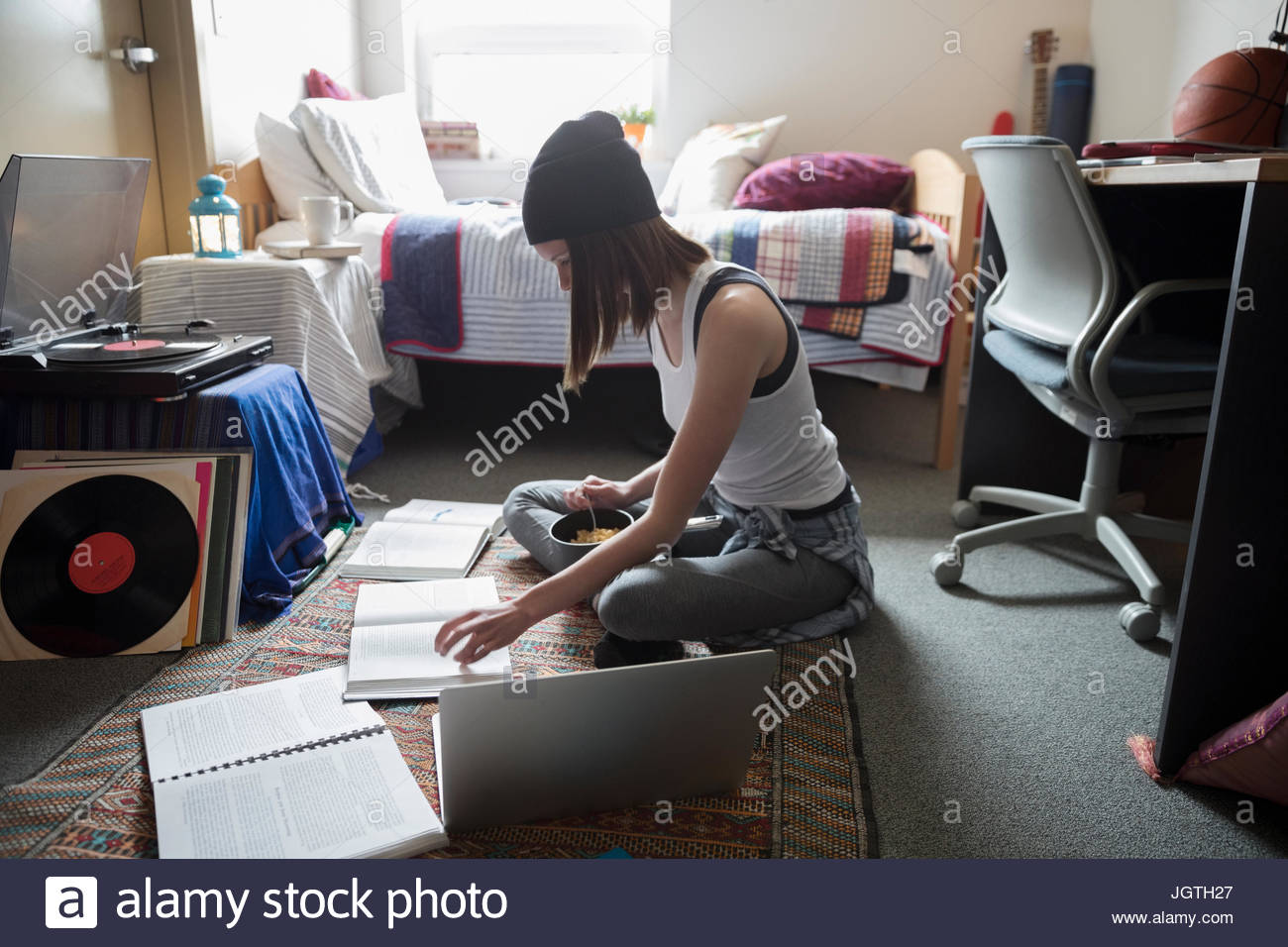 College Dorm Room Stock Photos & College Dorm Room Stock Images - Alamy