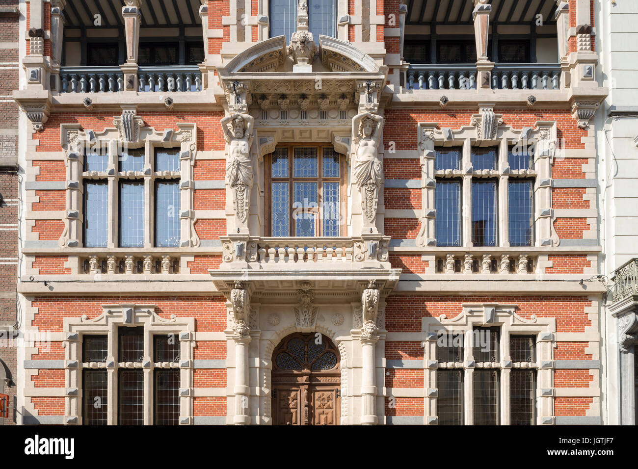 Red brick building facade 19th century hi-res stock photography and ...