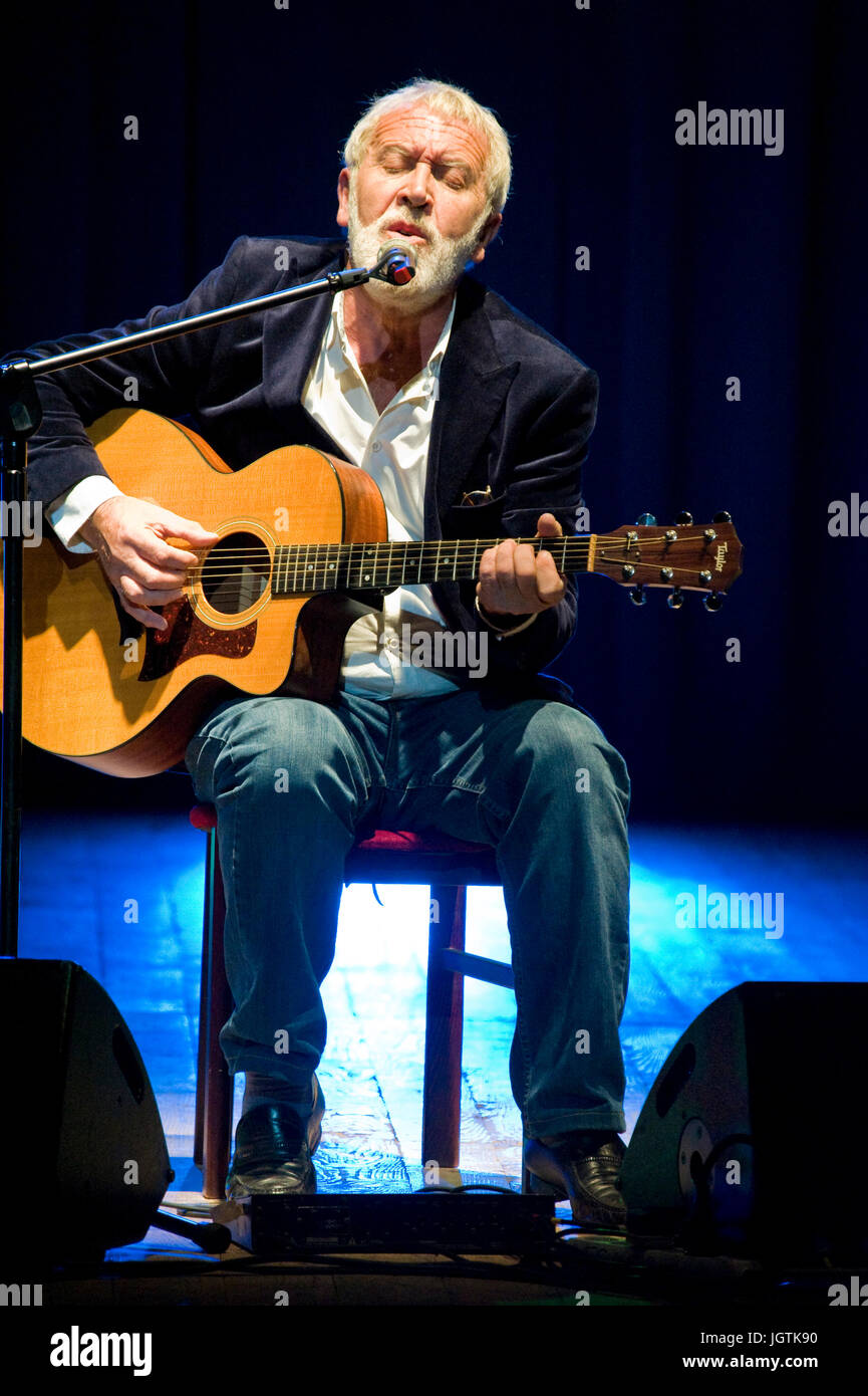 Gordon Haskell on stage in Warszawa, Poland Stock Photo - Alamy