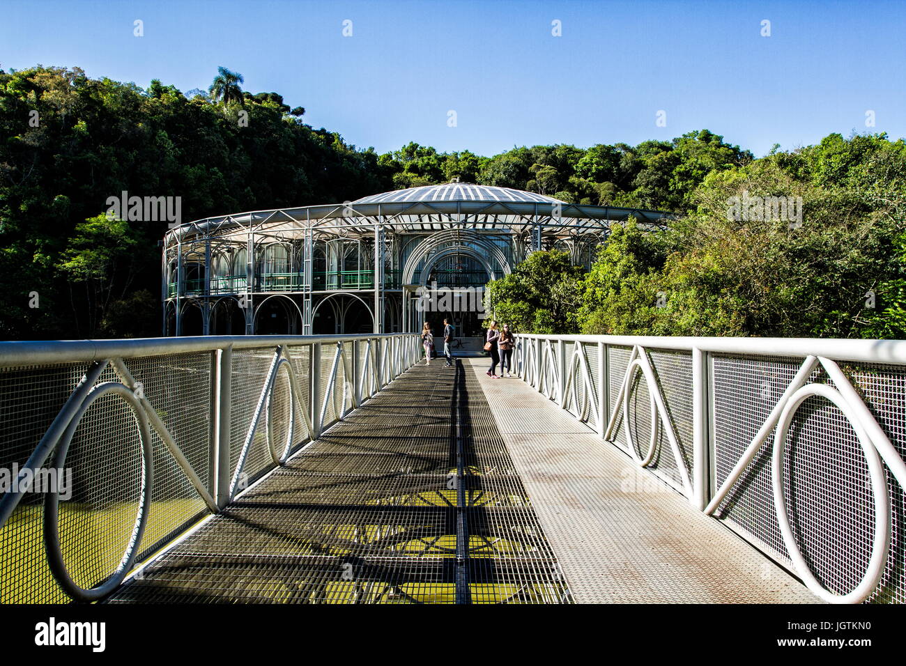 Wire opera house hi-res stock photography and images - Alamy