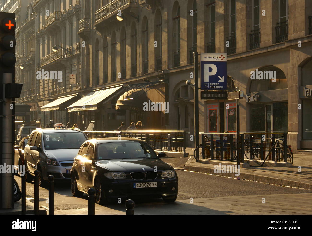 Pierre Charron Street High Resolution Stock Photography and Images - Alamy