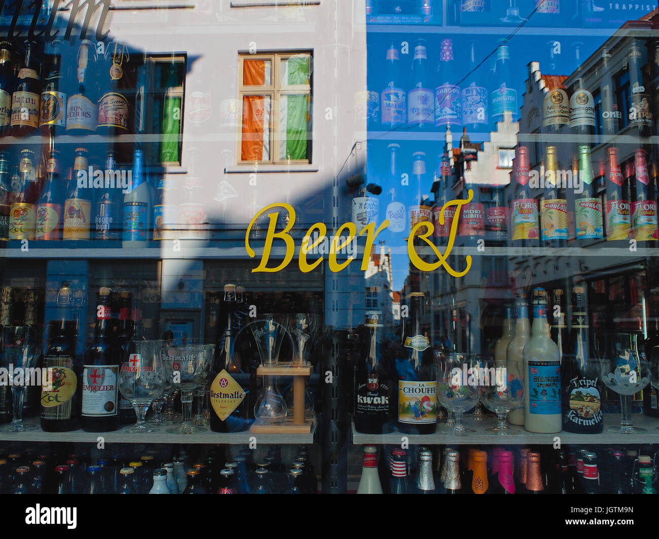 Old bottles window display High Resolution Stock Photography and Images ...