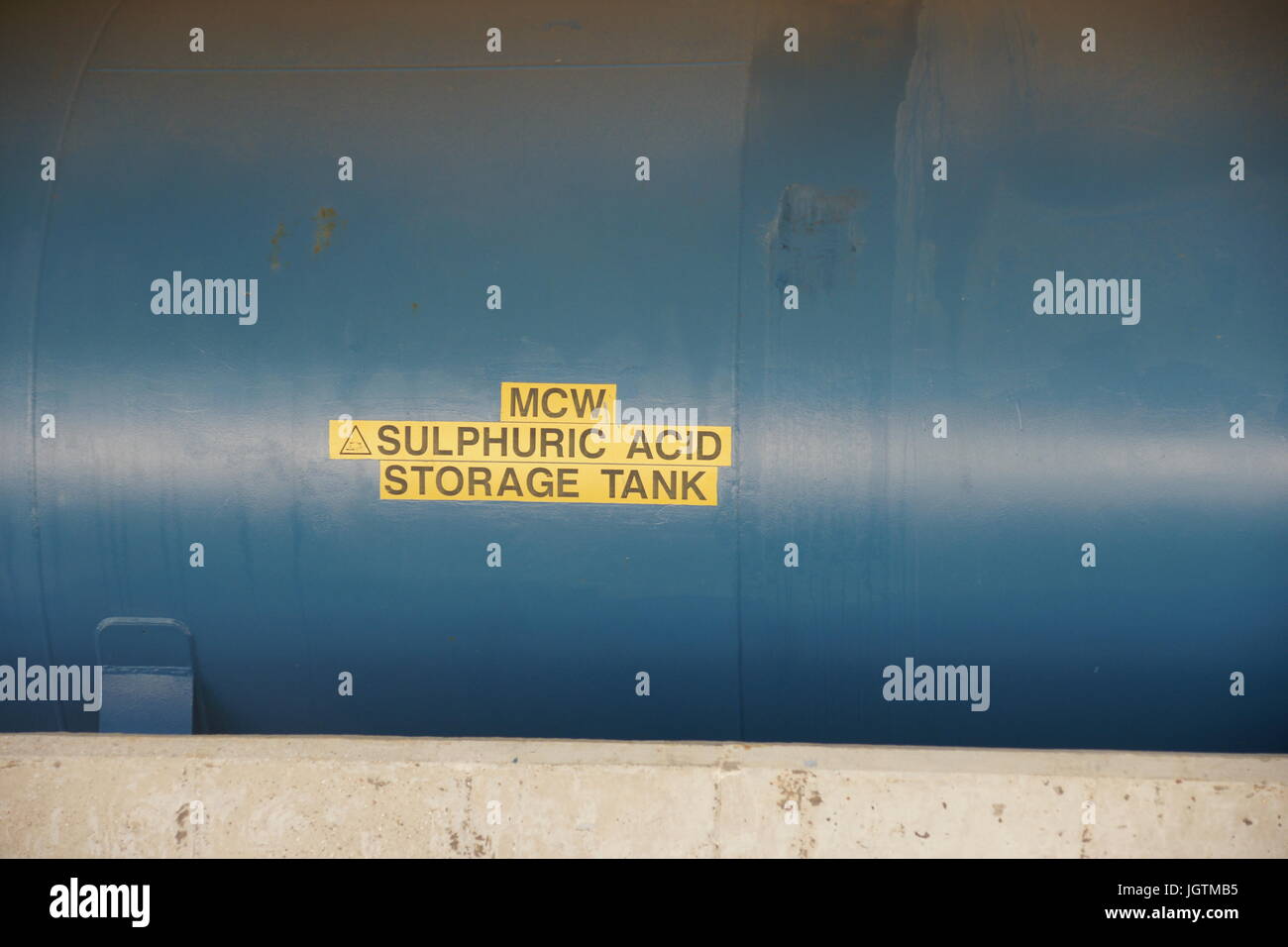 Sulphuric acid hi-res stock photography and images - Alamy