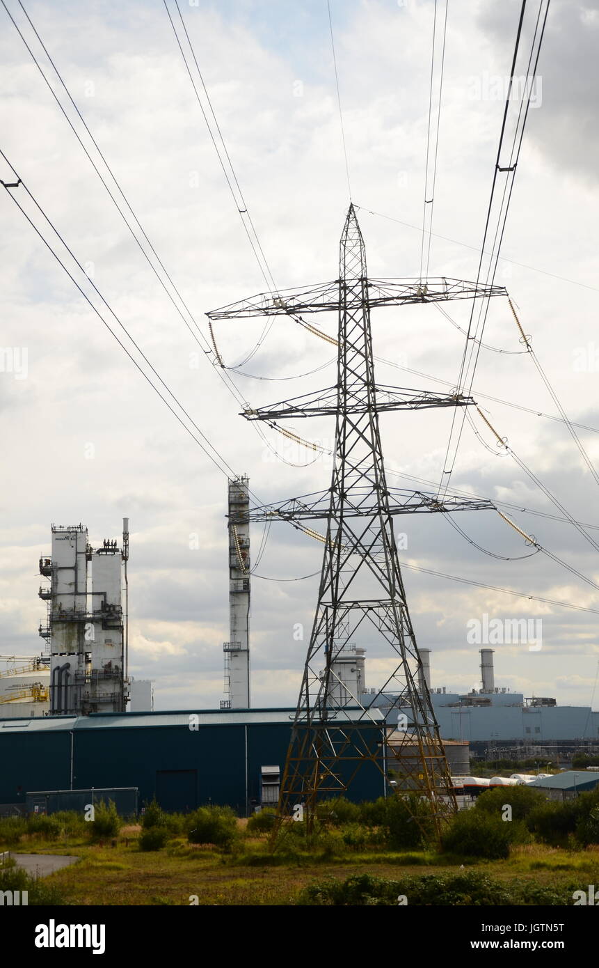 Overhead transmission system hi-res stock photography and images - Alamy