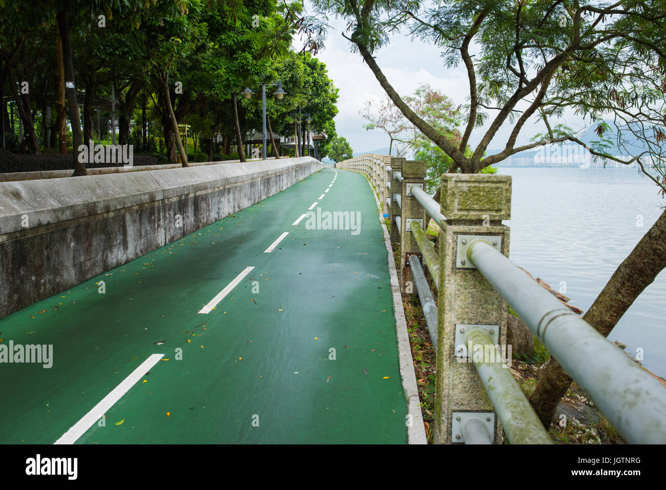 Wide angle road hi-res stock photography and images - Alamy