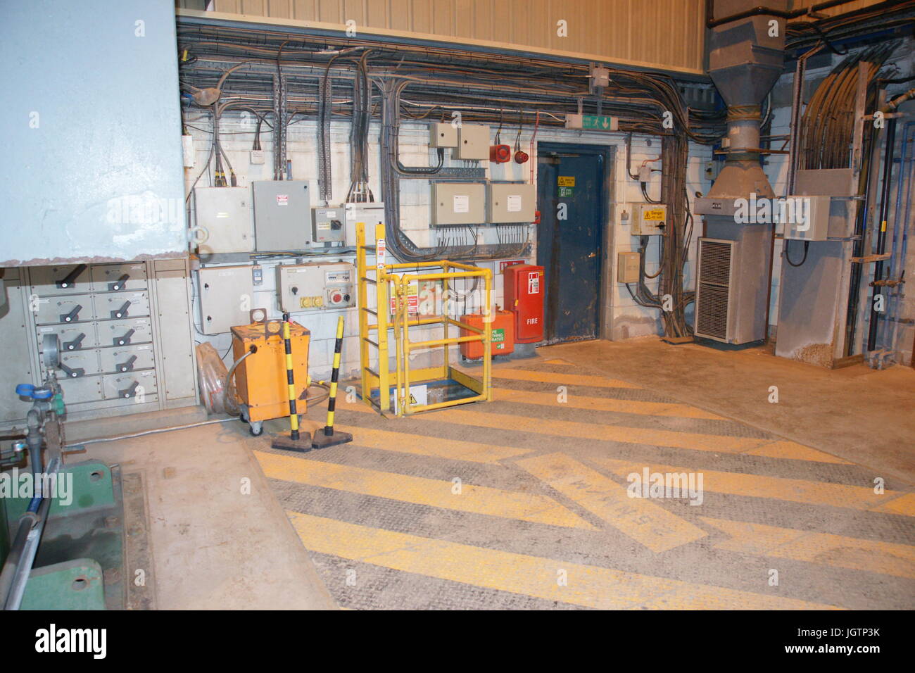 Raking ladder hi-res stock photography and images - Alamy