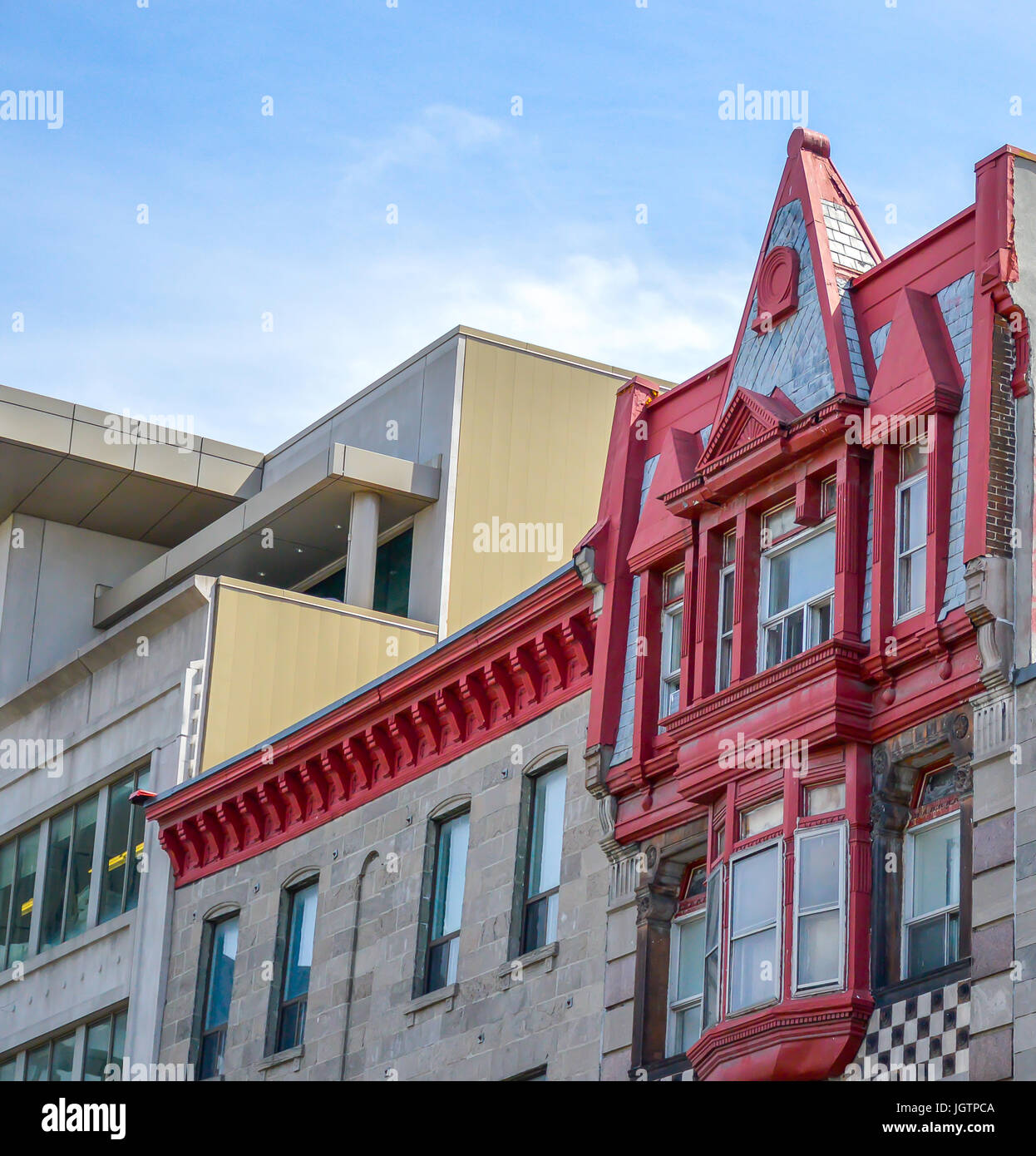 Chinatown gate montreal quebec canada hi-res stock photography and ...