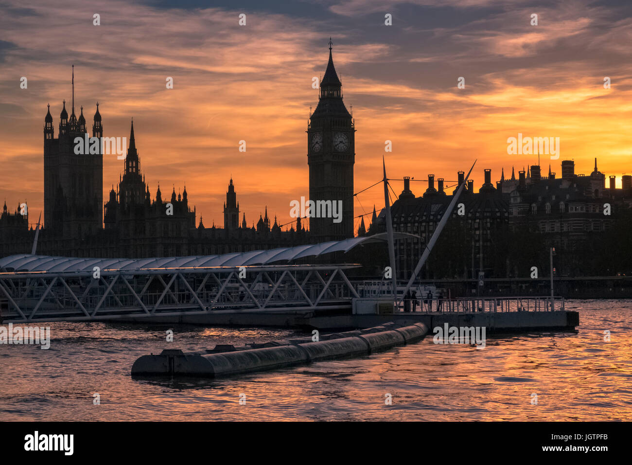 Houses of parliament london silhouette hi-res stock photography and ...