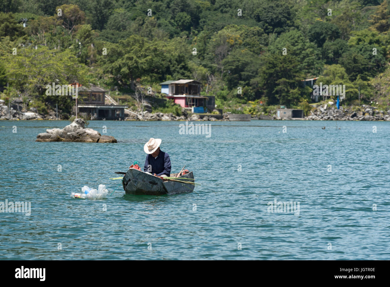 Lake atitlan guatemala maya people hi-res stock photography and images ...