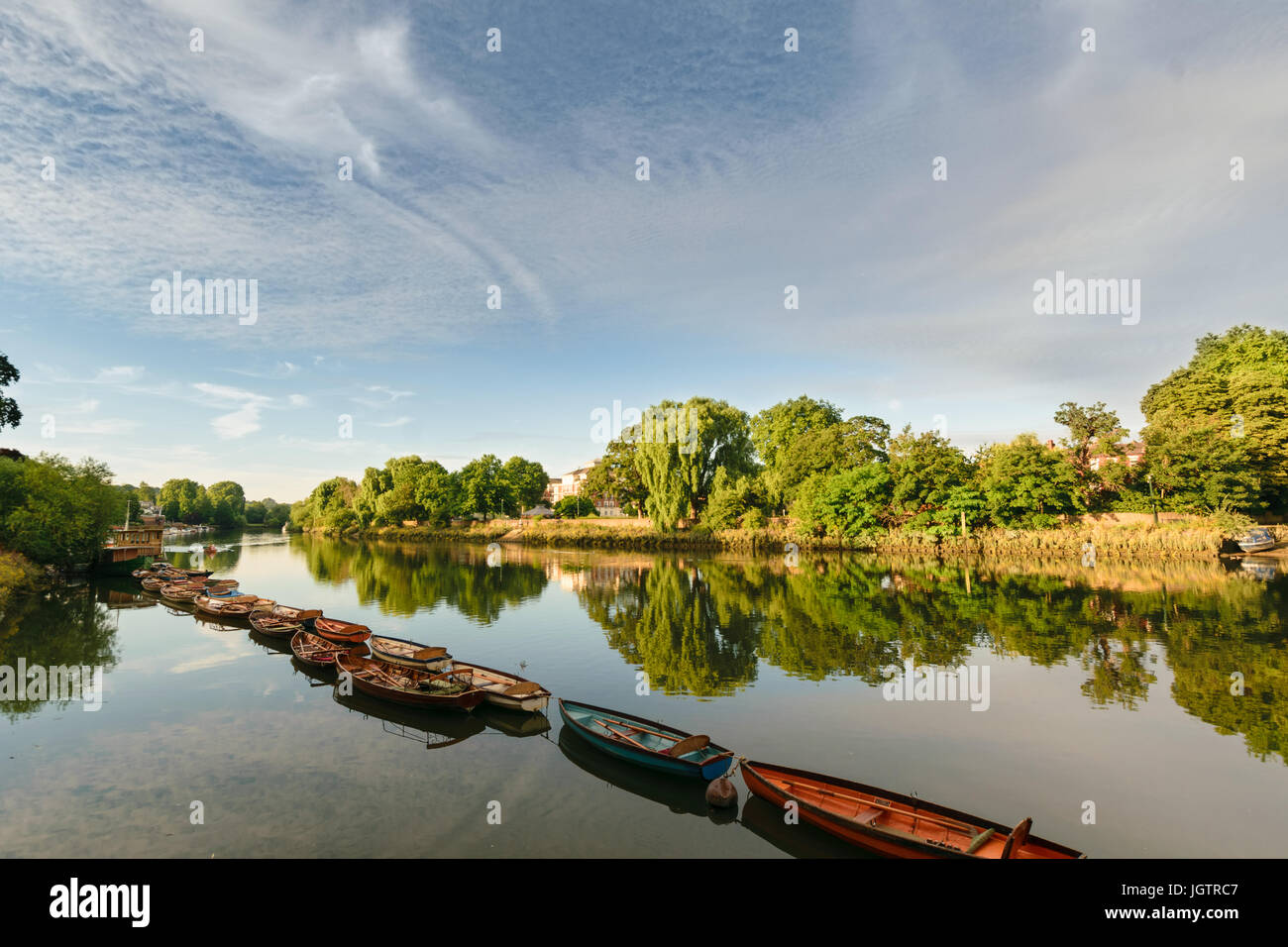 Morning uk landscape hi-res stock photography and images - Alamy