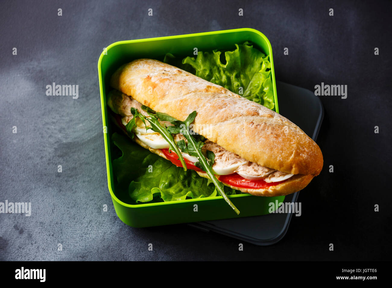 Lunchbox size hi-res stock photography and images - Alamy