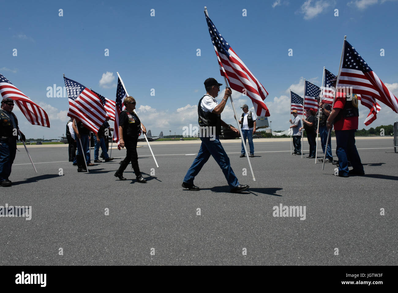 Patriot Guard motorcycle riders salute and greet returning North ...