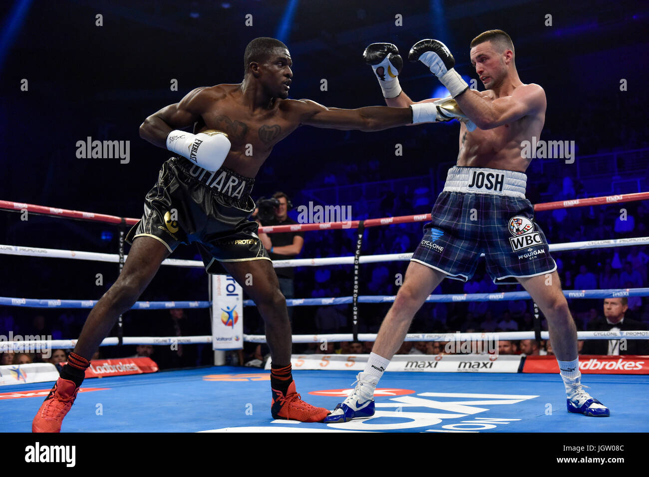 Super lightweight boxer hi-res stock photography and images - Alamy