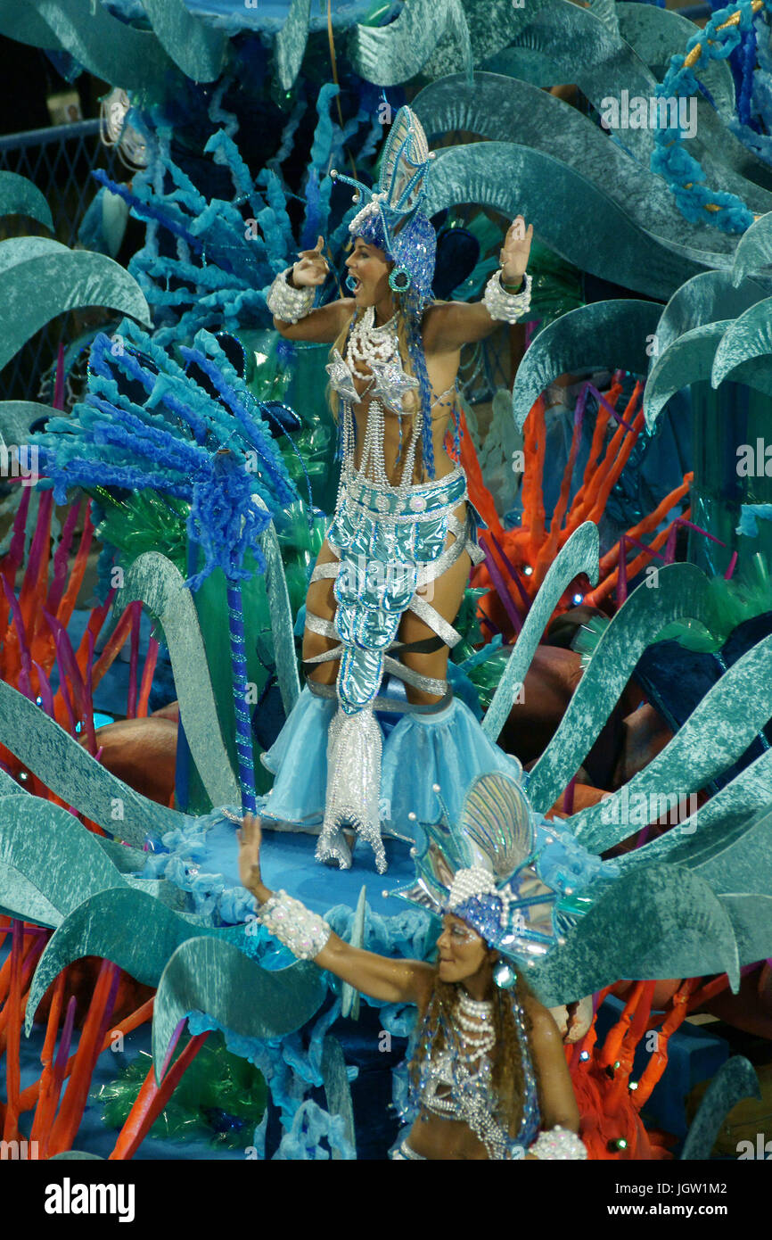 Brazil rio carnival children hi-res stock photography and images - Alamy