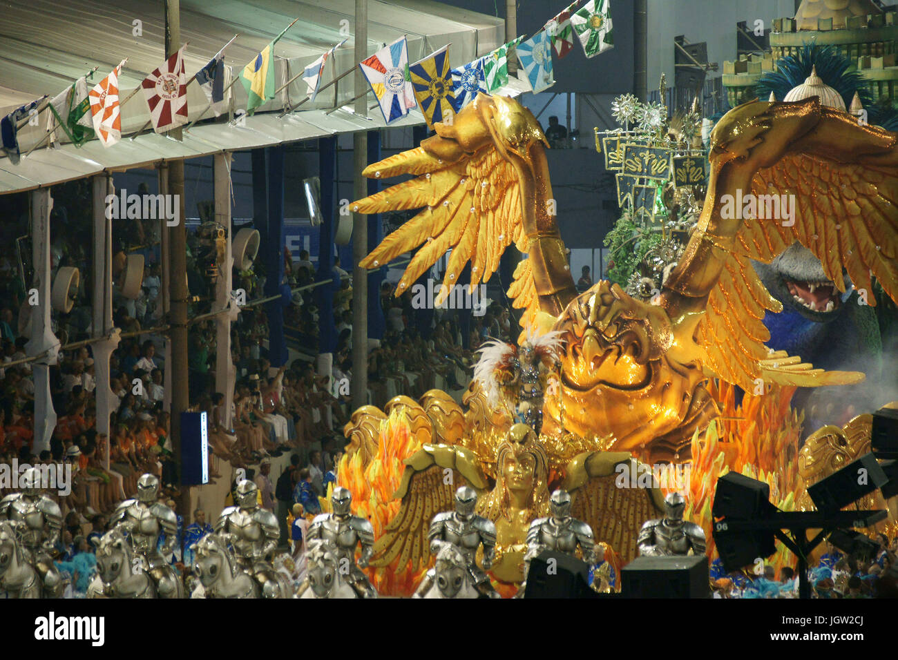 Celebrations parades crowds flags hi-res stock photography and images ...
