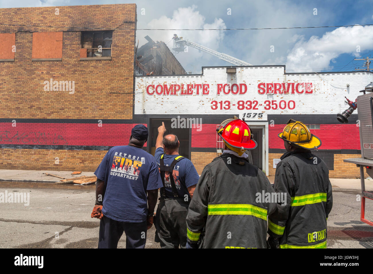 Detroit, Michigan - Firefighters from Detroit and Hamtramck fought a ...