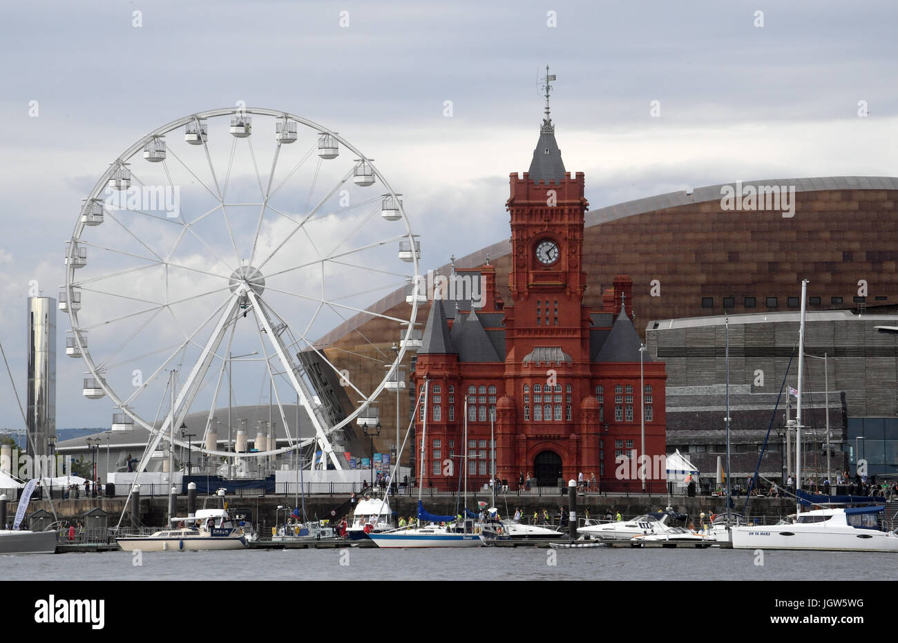 Cardiff bay pier head building hi-res stock photography and images - Alamy