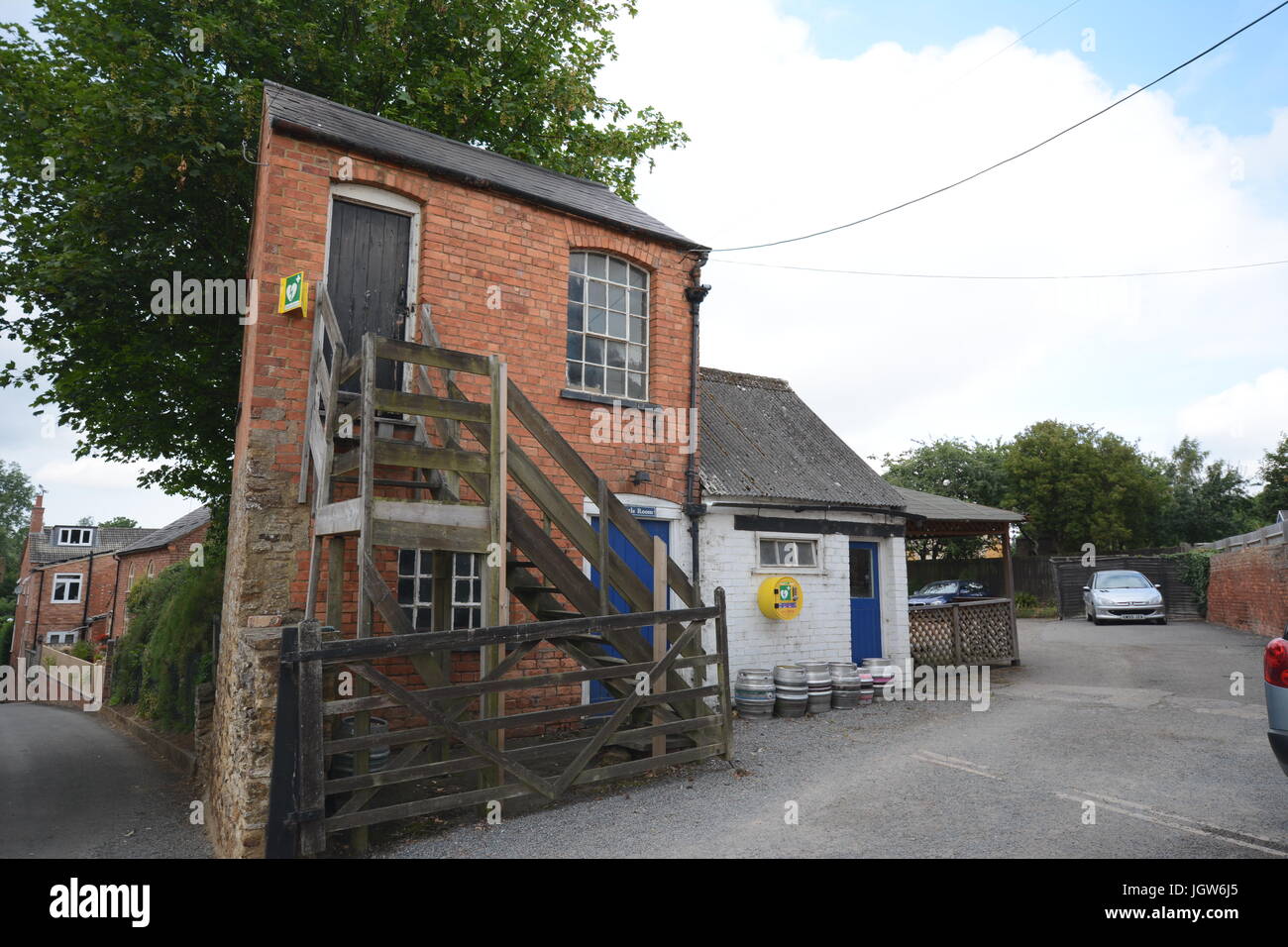 Royal Oak public house Walgrave Stock Photo - Alamy