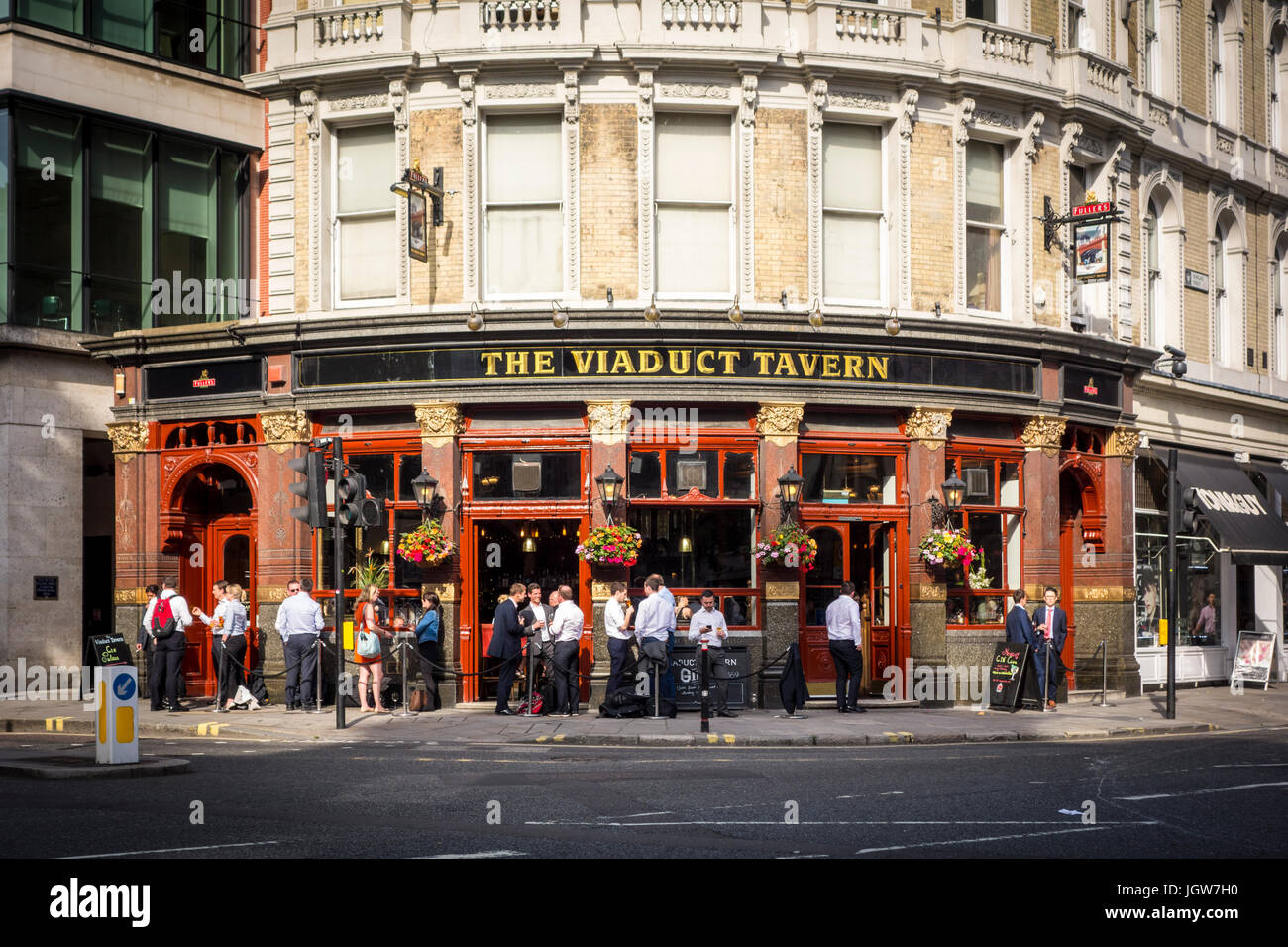 Viaduct tavern london hi-res stock photography and images - Alamy