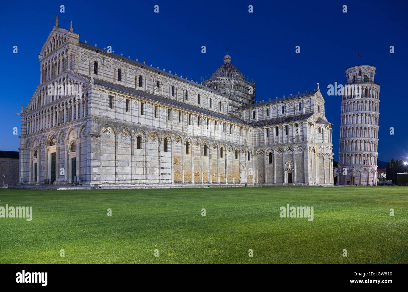 Leaning Tower of Pisa at night Stock Photo - Alamy