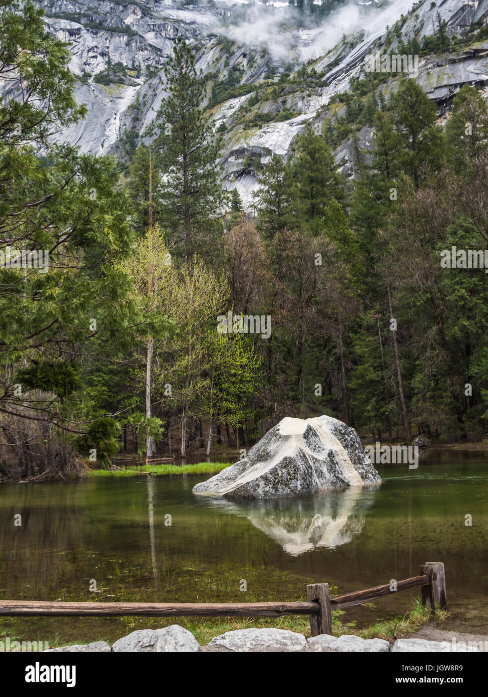 yosemite stream from mirror lake Stock Photo - Alamy
