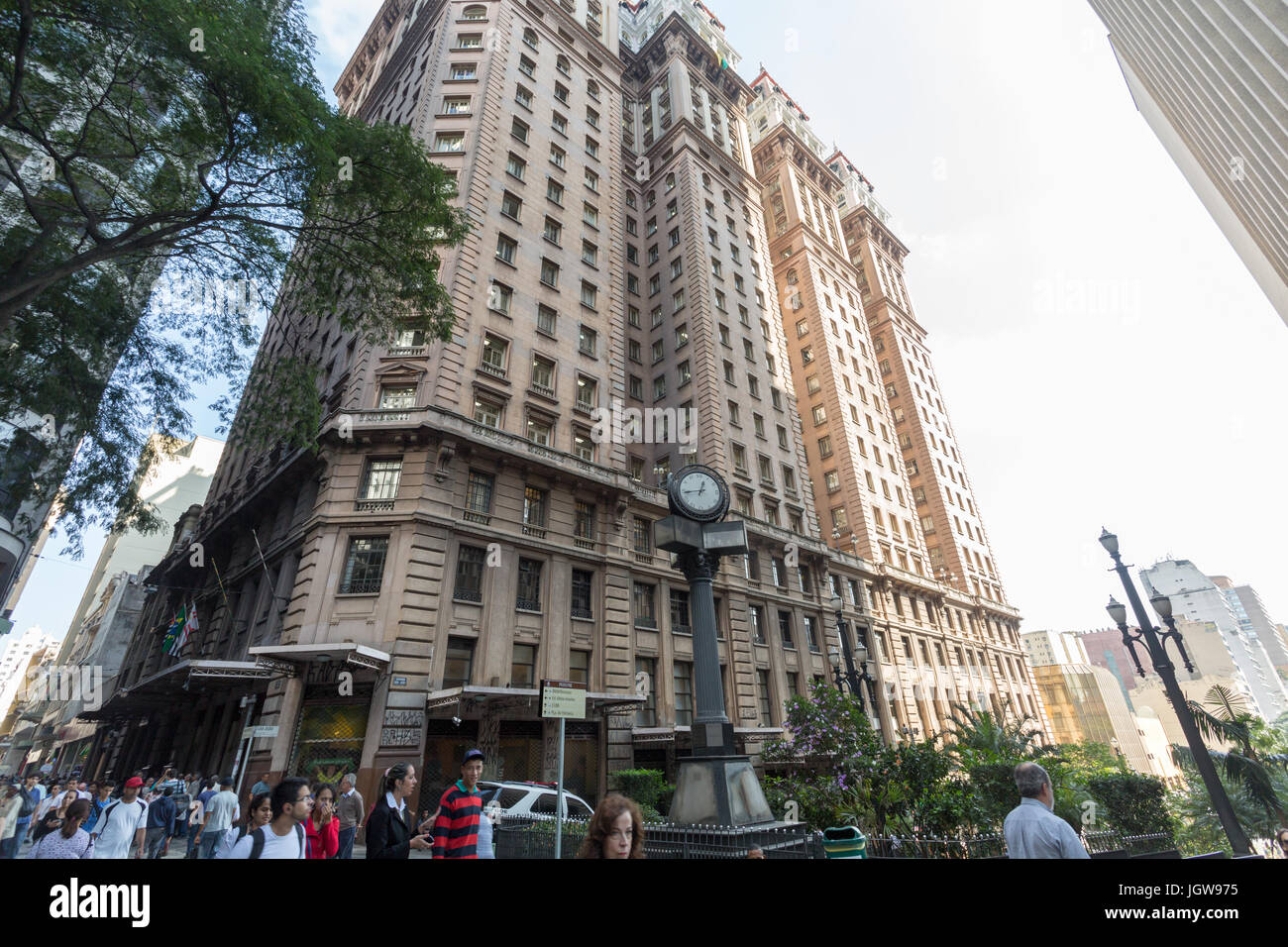 Predio Martinelli (Martinelli Building) inaugurated in 1929 was the ...