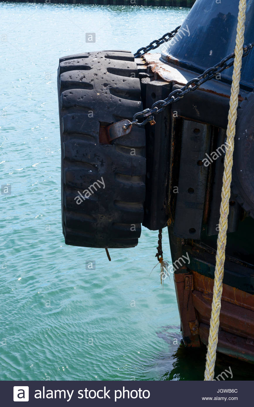 Tyre Tire Fender Ship High Resolution Stock Photography and Images - Alamy