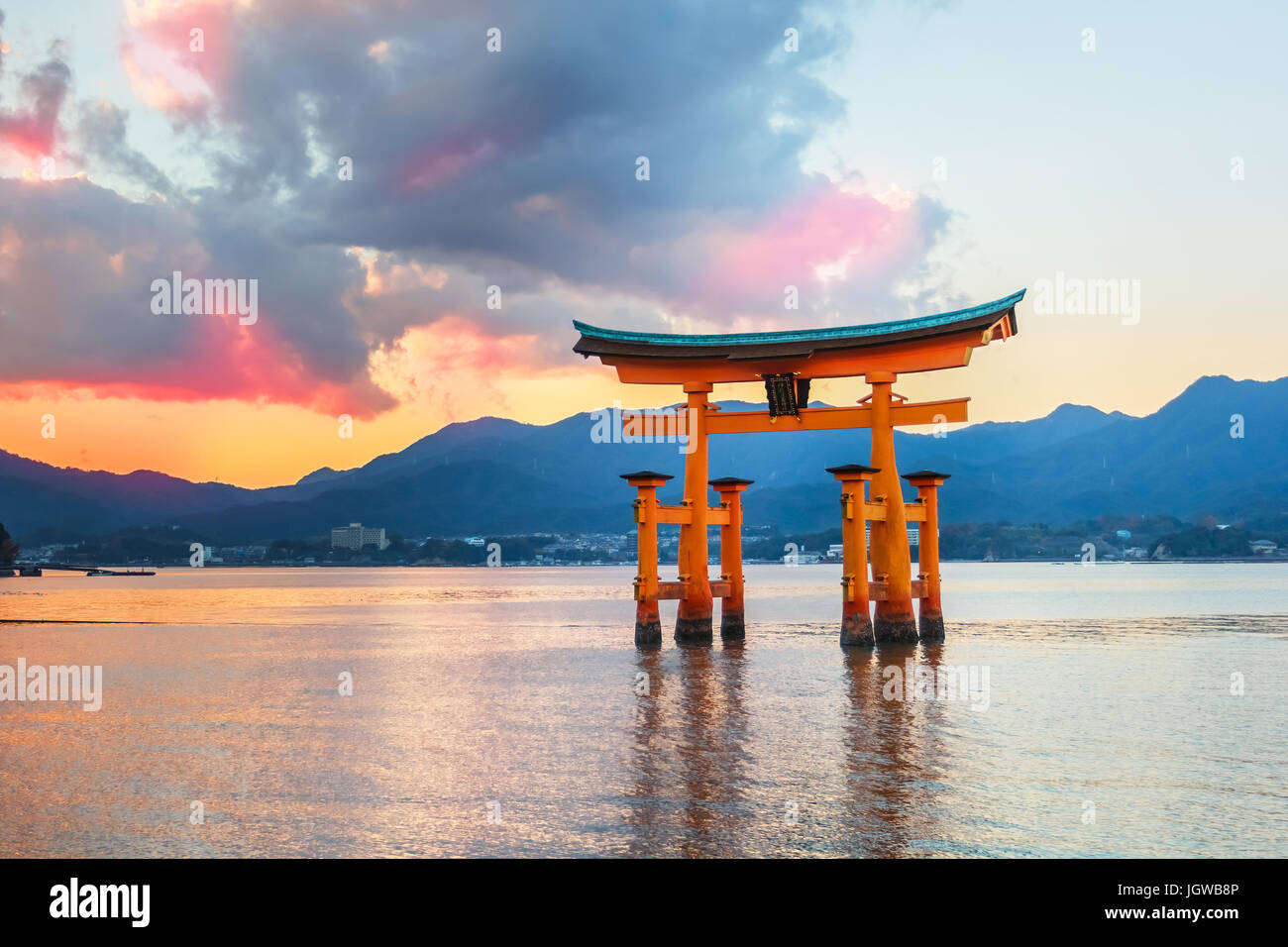 Great floating gate (O-Torii) on Miyajima island near Itsukushima ...