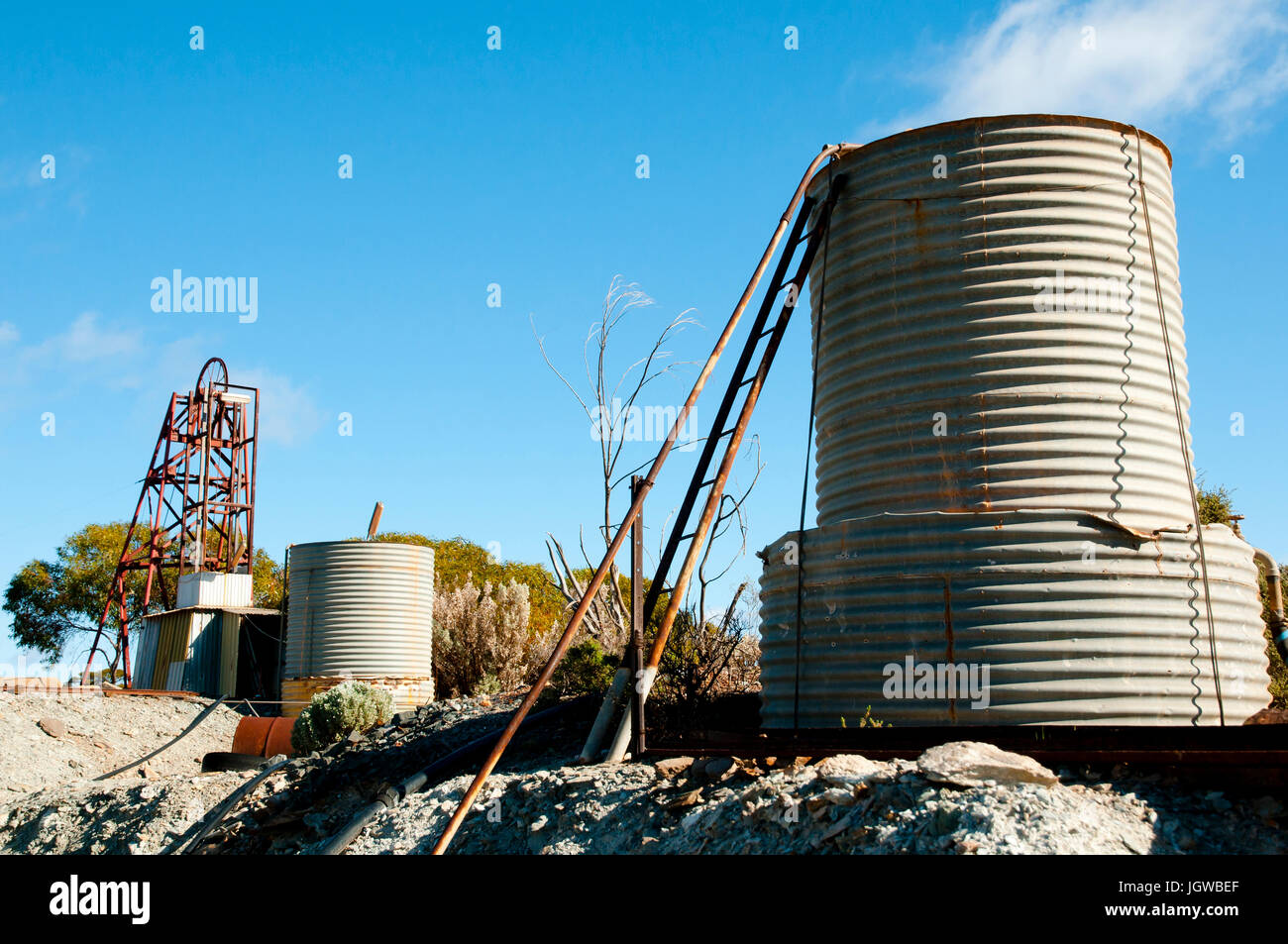 Old gold mining equipment historic hi-res stock photography and images ...