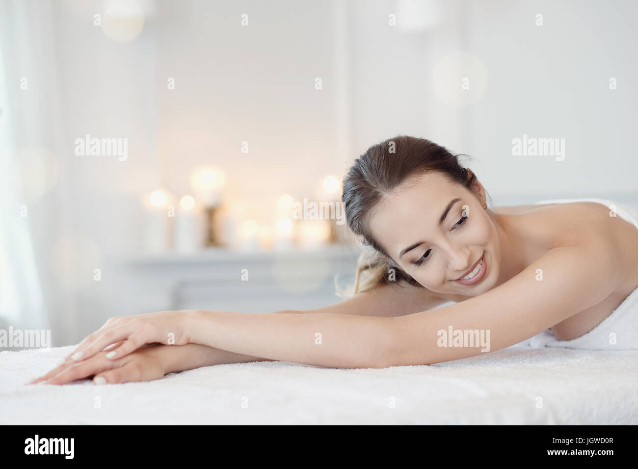 Lifestyle. Lovely girl in spa salon Stock Photo - Alamy