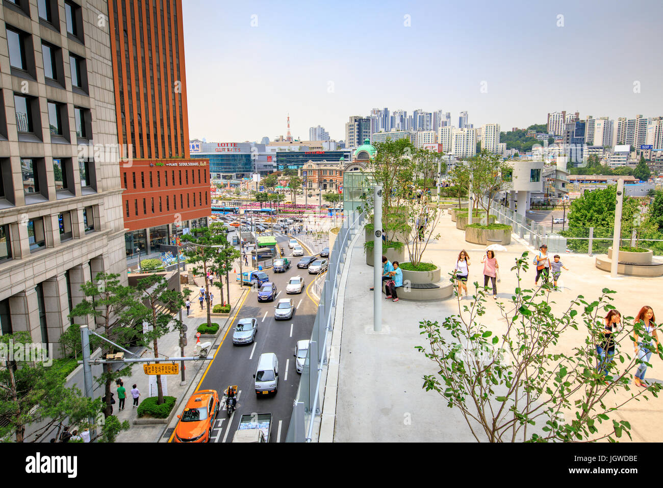 Jun 20, 2017 View of Seoullo 7017 which is the pedestrian road of the Seoul Station overpass in ...