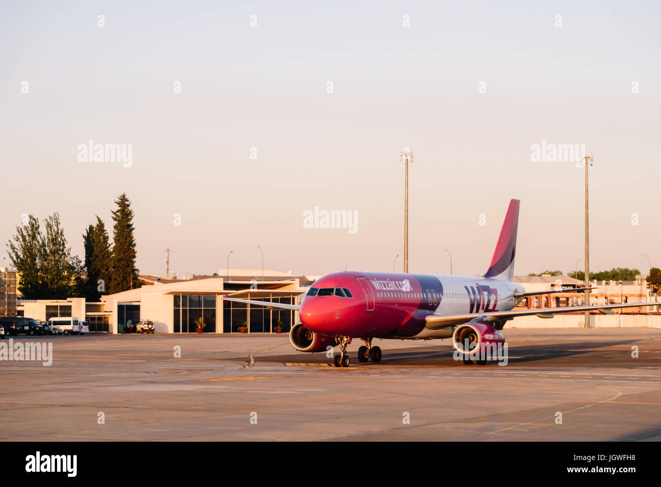 Valencia international airport hi-res stock photography and images - Alamy