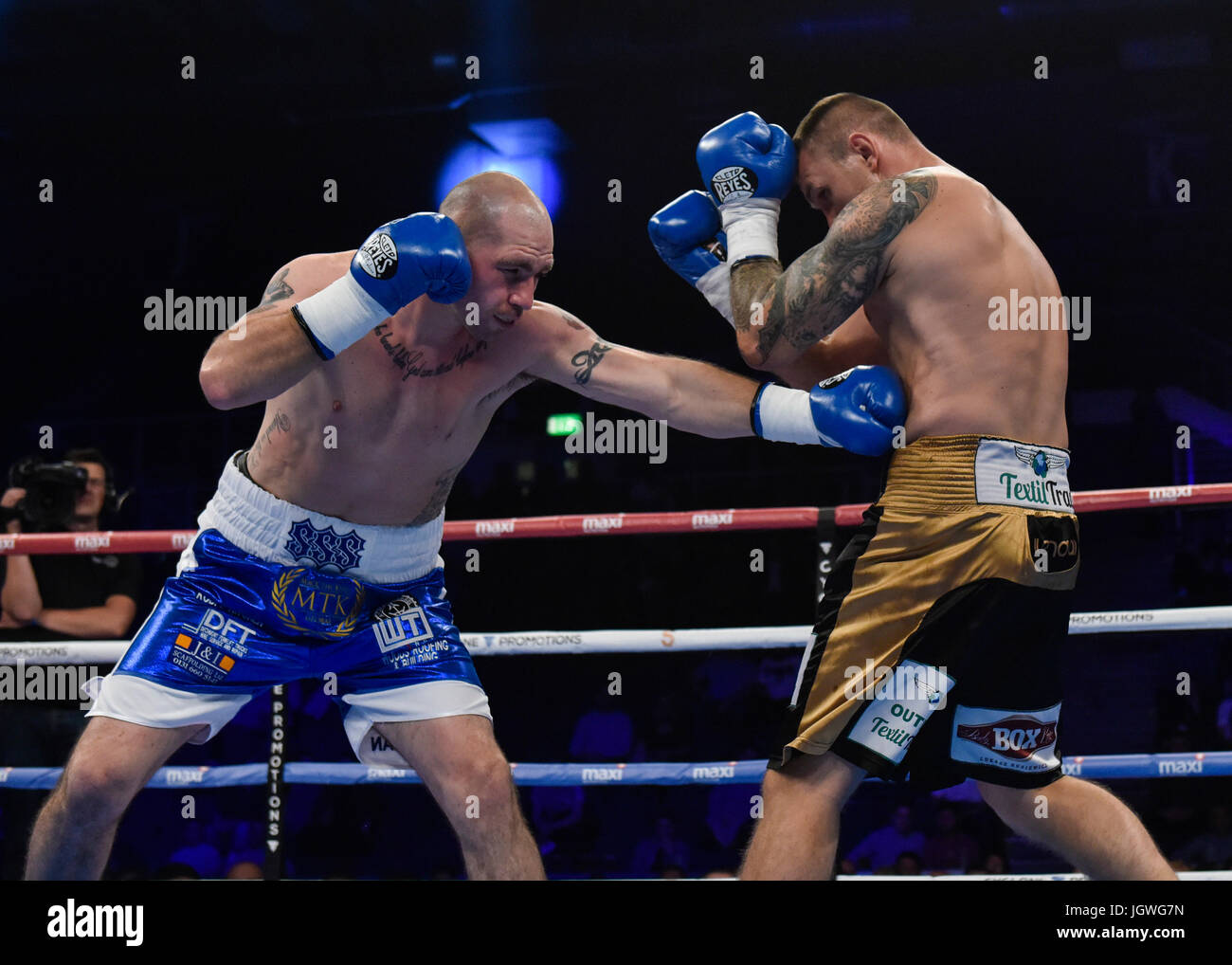 Boxing braehead arena hi-res stock photography and images - Alamy