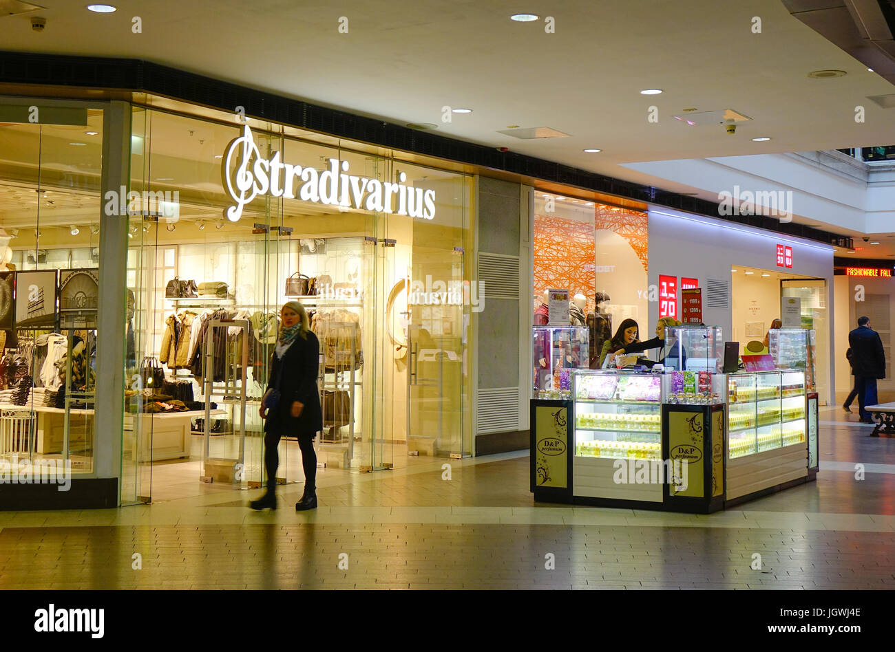 Moscow luxury shops hi-res stock photography and images - Alamy