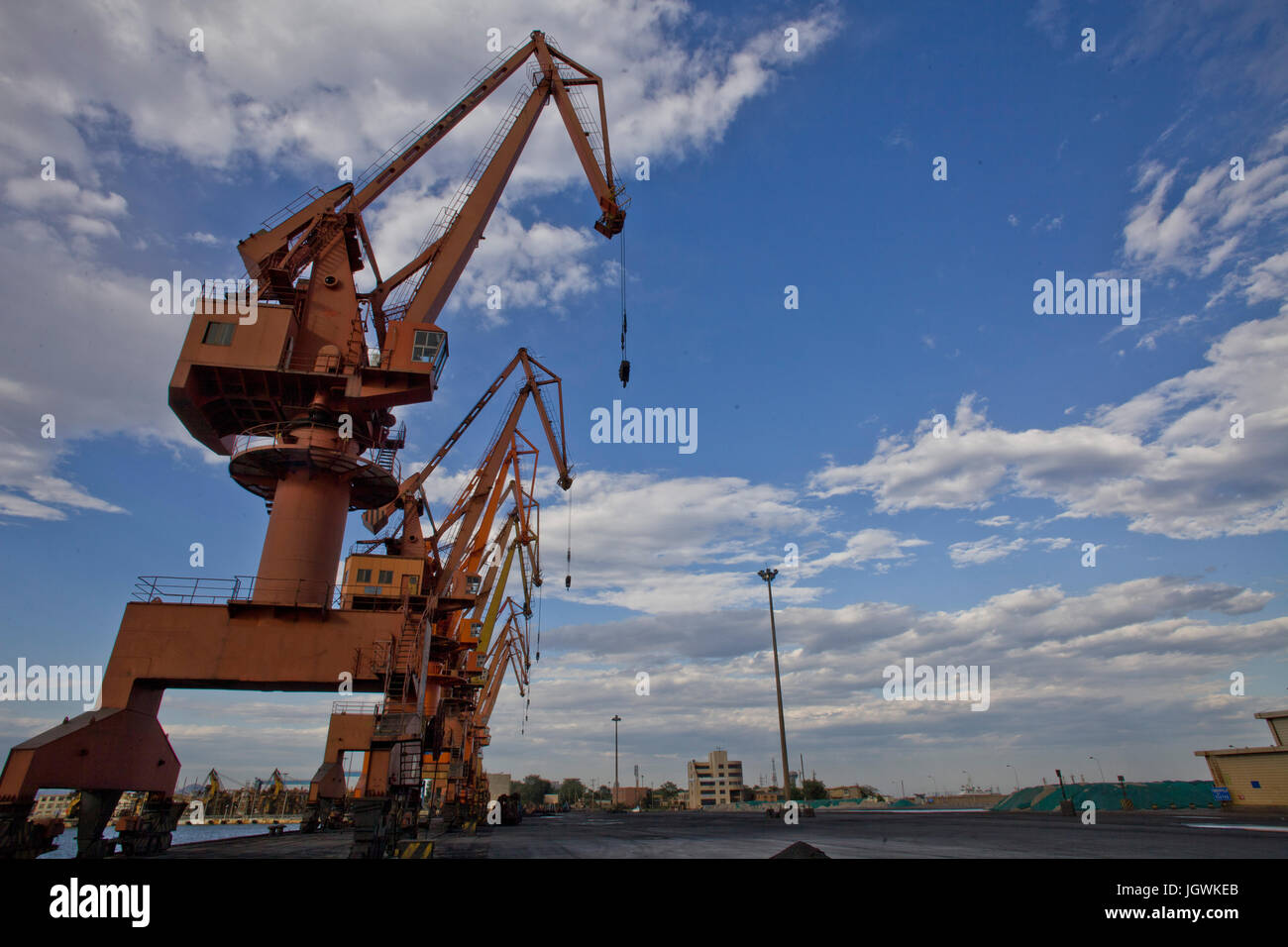 Qinhuangdao port hi-res stock photography and images - Alamy