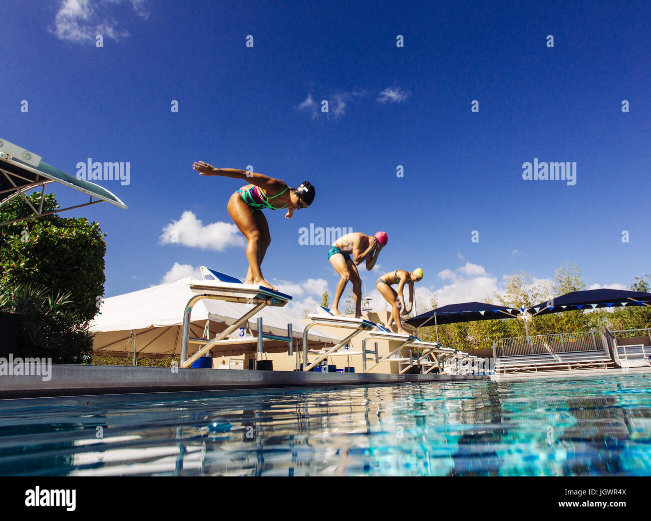 Diving board hi-res stock photography and images - Alamy