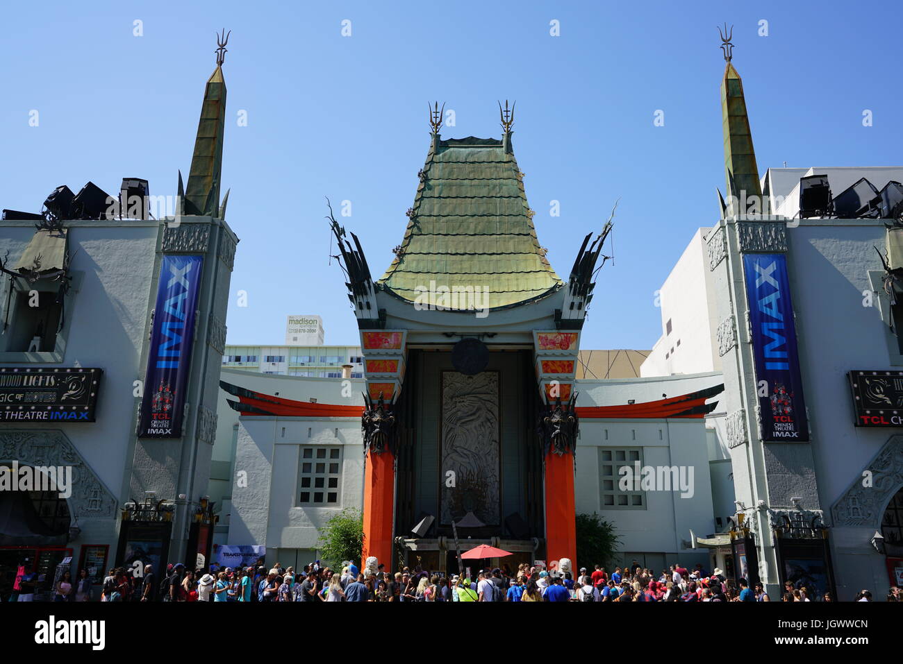 Grauman's Chinese Theatre on Hollywood Boulevard Stock Photo - Alamy