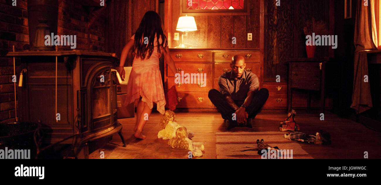 DWELLING, from left, Abigail Mary, Mu-Shaka Benson, 2016. ©Sony ...