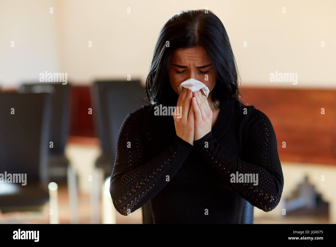 Girl crying church hi-res stock photography and images - Alamy